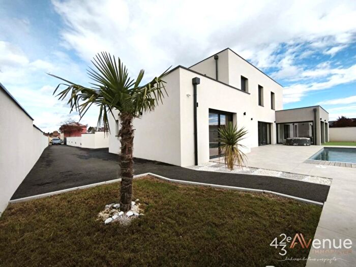 Maison à vendre - Andrézieux-Bouthéon - 5 pièces - 4 chambres