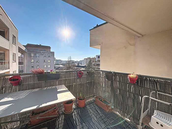 Appartement à vendre - Lyon e , Monplaisir - 3 pièces - 2 chambres