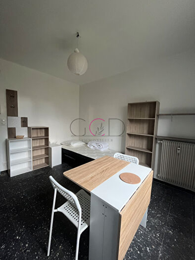 Appartement 1 pièce à Aix-en-Provence, Pont de l'Arc, à louer