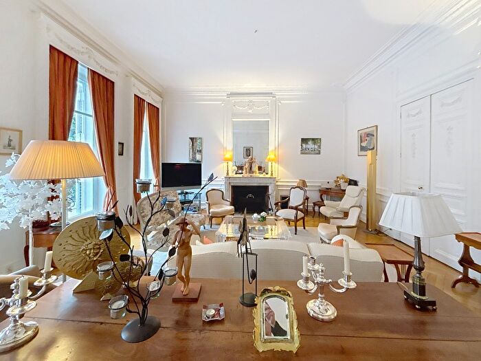 Appartement à vendre - Reims, Centre-ville - 6 pièces - 3 chambres