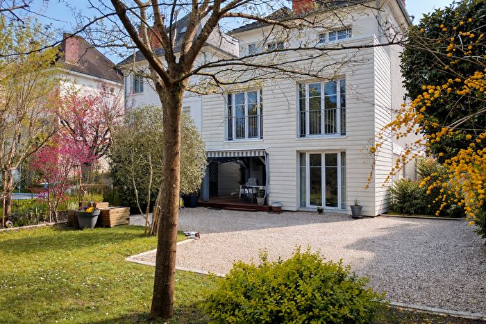 Maison à vendre - Bourges - 6 pièces - 4 chambres