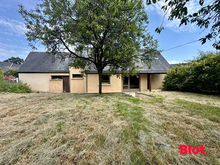 Maison 7 pièces à Montfort-sur-Meu, à vendre