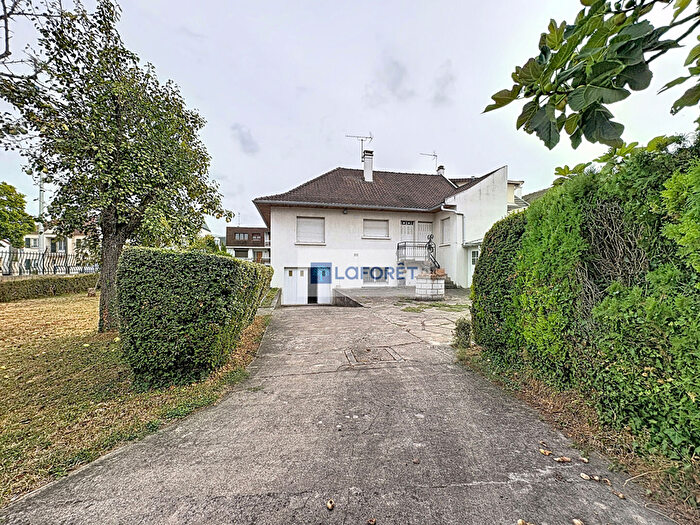 Créteil, Haut du Mont-Mesly : Maison 5 pièces à vendre