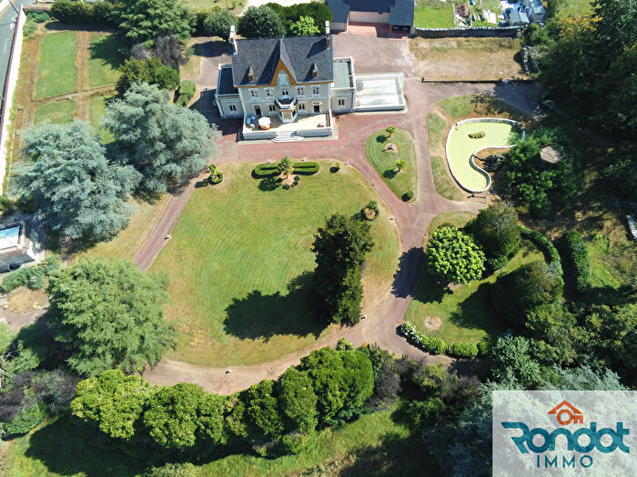 Maison 9 pièces à Montceau-les-Mines, Bellevue, à vendre