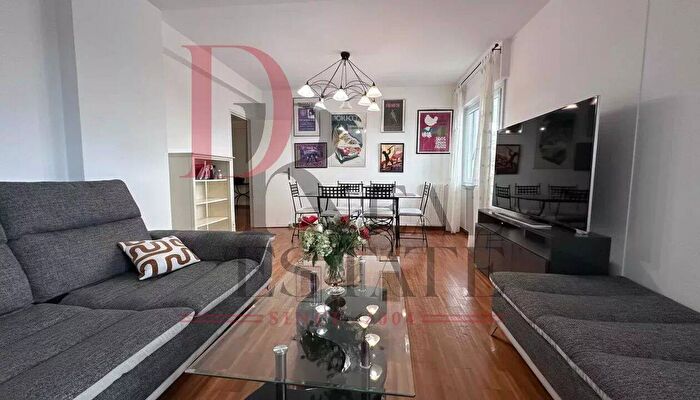 Appartement à louer - Roquebrune-Cap-Martin - 3 pièces - 2 chambres