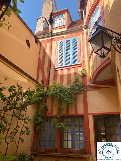 Maison 6 pièces à Auxerre, à vendre