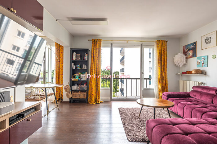 Maurepas, Centre-ville, Malmedonne : Appartement 3 pièces à vendre
