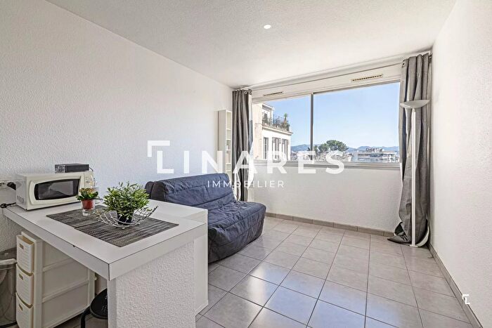 Appartement 1 pièce à Marseille 8ème, Perier, à louer