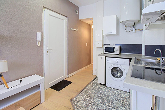 Draguignan, Centre-ville historique - Appartement 1 pièce à louer