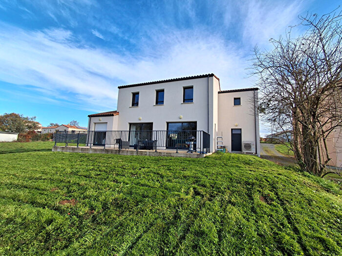 Maison à vendre - Thorigny - 8 pièces - 7 chambres