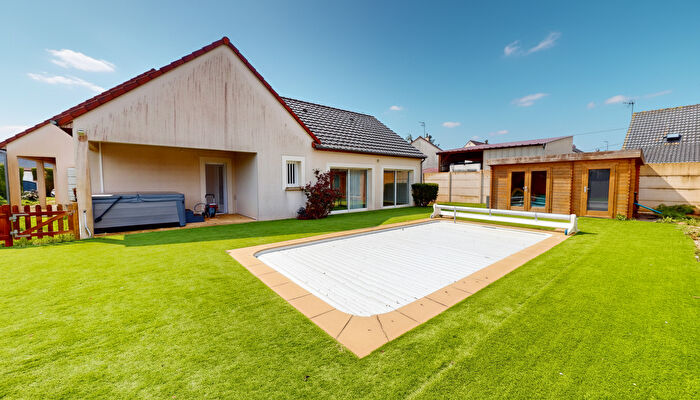 Maison à vendre - Trouy - 7 pièces - 5 chambres