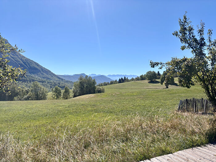 Les Déserts : Maison 7 pièces à vendre