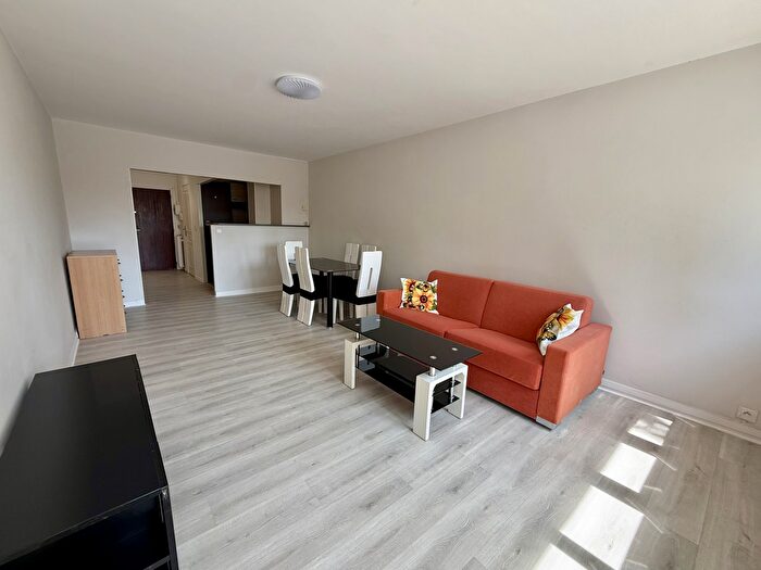 Appartement 1 pièce à Orléans, Faubourg Saint-Jean, à vendre