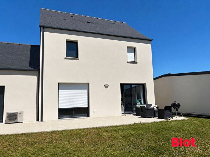 Maison 5 pièces à Saint-Aubin-du-Cormier, à louer
