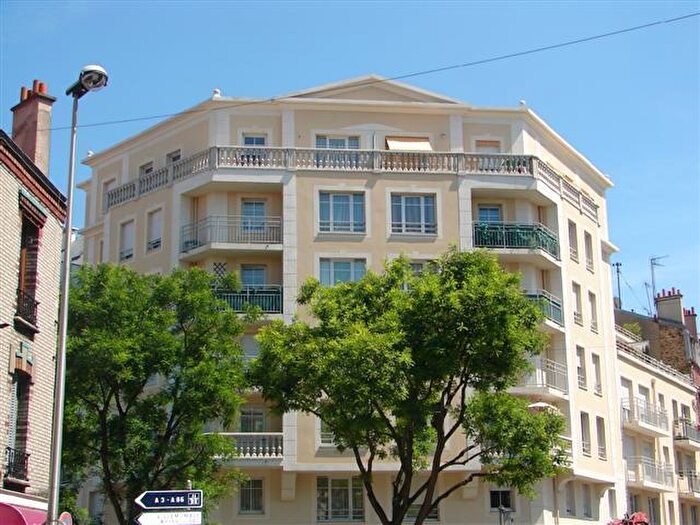 Appartement à louer - Rosny-sous-Bois, Centre-ville - 4 pièces - 3 chambres