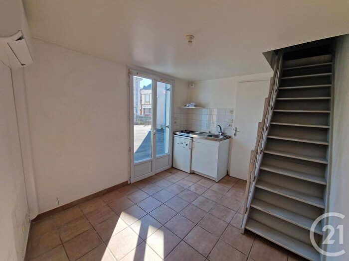 Appartement 1 pièce à Bonneval, à louer