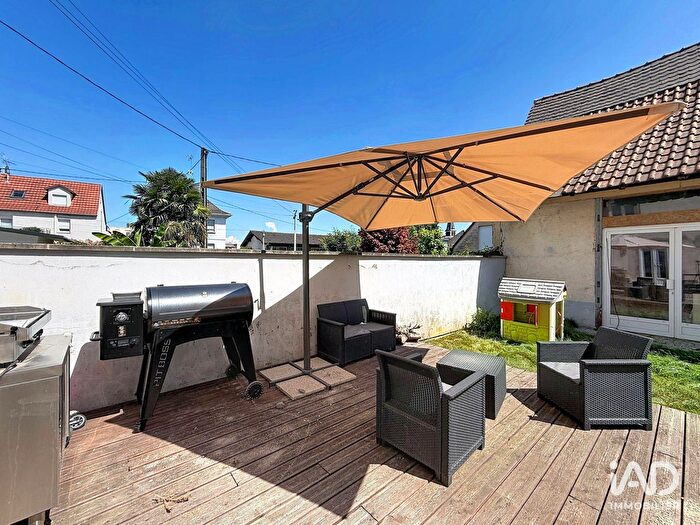 Lingolsheim, Centre-ville : Maison 6 pièces à vendre