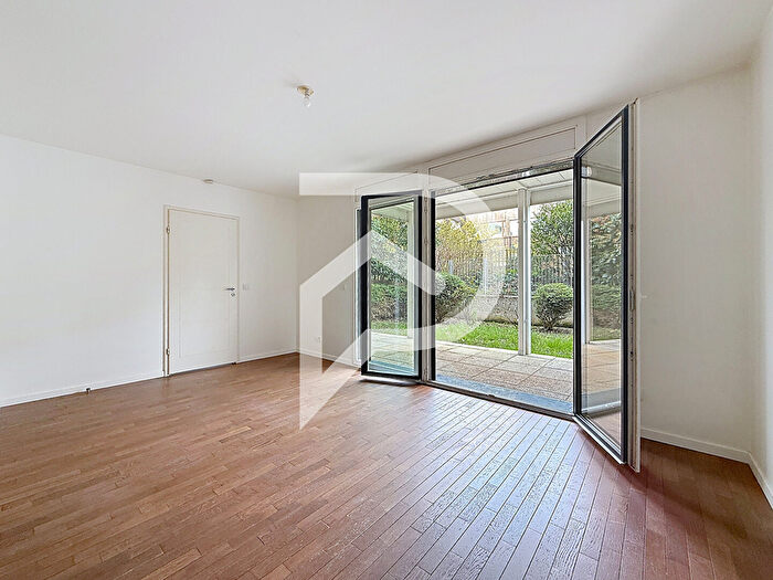 Appartement à vendre - Issy-les-Moulineaux, Les Epinettes, Le Fort, Les Hauts dIssy - 2 pièces - 1 chambre
