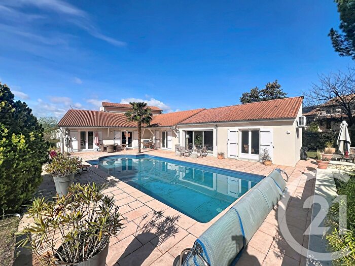 Maison à vendre - Cournon-dAuvergne, Poëlade, Grand Mail - 8 pièces - 5 chambres