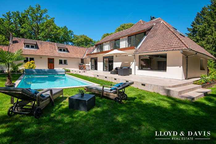 Maison 10 pièces à Lamorlaye, à vendre