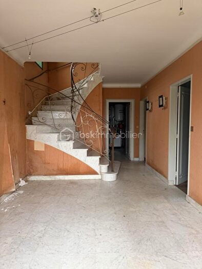 Maison à vendre - Trélissac - 9 pièces - 4 chambres