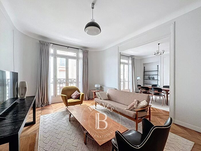 Appartement 5 pièces à Paris 7ème, Breteuil, à louer