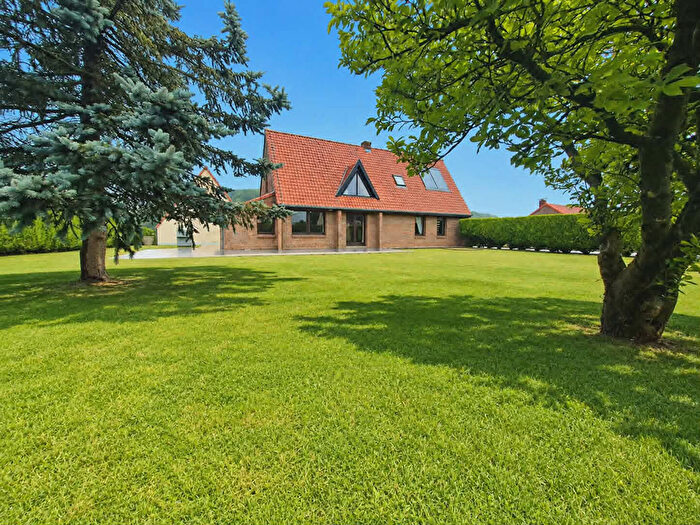 Maison 8 pièces à vendre à Sachin