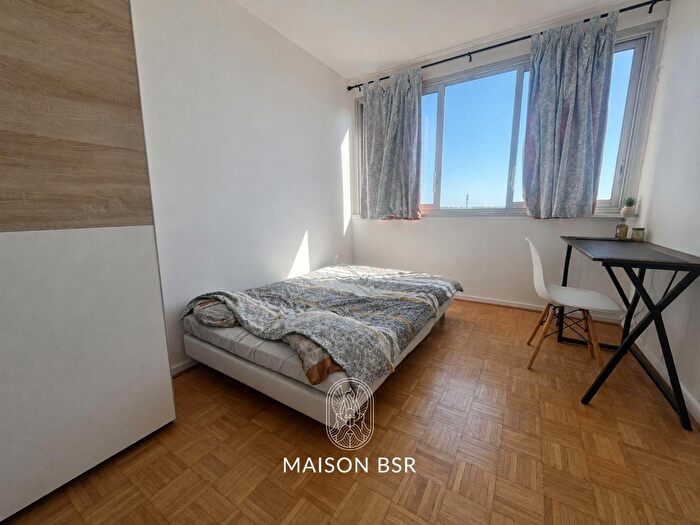 Saint-Herblain, Nord : Appartement 4 pièces à louer