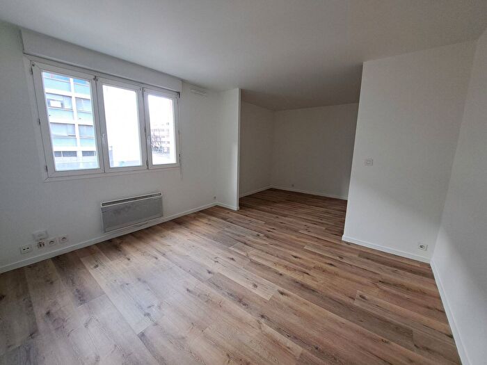 Appartement à louer - Ilot Er Mai, Clermont-Ferrand - 1 pièce - 1 chambre