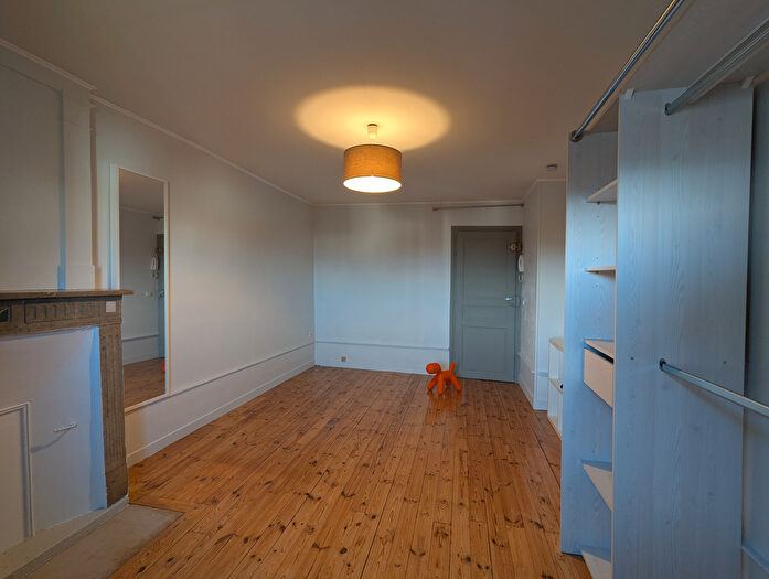 Appartement à louer - Clermont-Ferrand, Delille, Cathédrale, La Gare - 1 pièce - 1 chambre