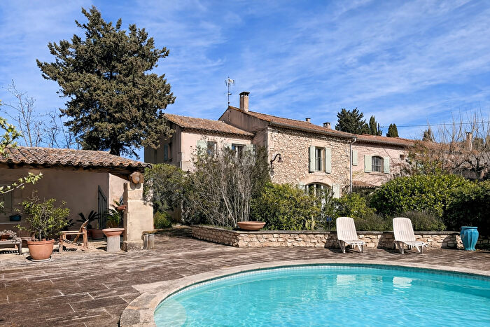 Maison à vendre - Châteaurenard, Barret, Lonnes, La Crau - 7 pièces - 5 chambres