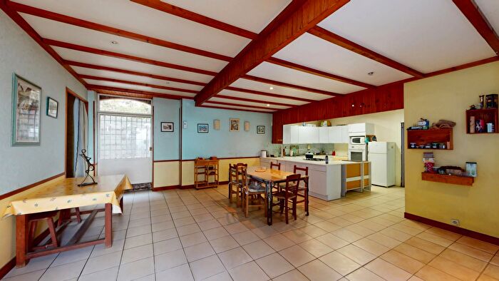 Maison à vendre - Puylaurens - 6 pièces - 5 chambres