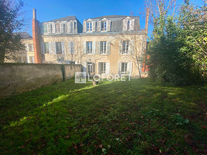 Appartement à vendre - Cognac, Centre-ville, Gare - 3 pièces - 1 chambre