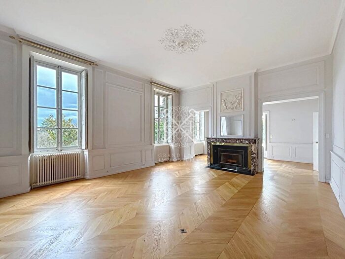 Maison à louer - Contour, Champagne-au-Mont-dOr - 7 pièces - 4 chambres