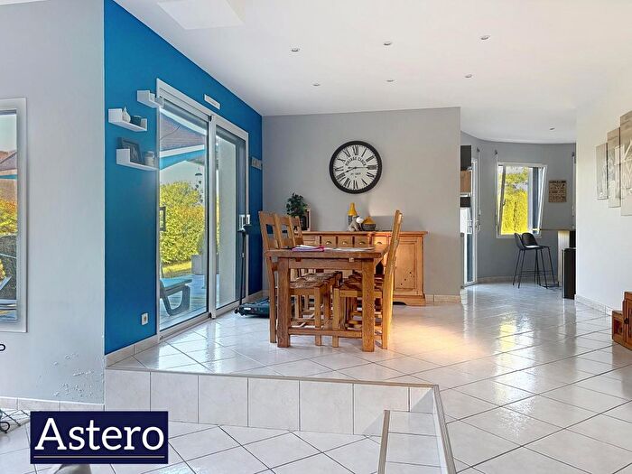 Maison 6 pièces à Locmalo, à vendre