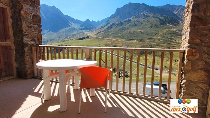 Appartement à vendre - Bagnères-de-Bigorre - 2 pièces - 1 chambre