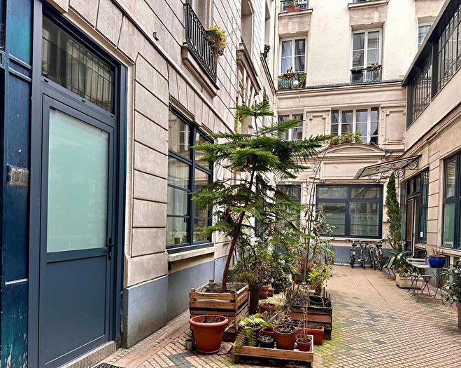 Appartement à louer - Goutte dOr-Château Rouge, Paris ème arrondissement - 2 pièces - 1 chambre