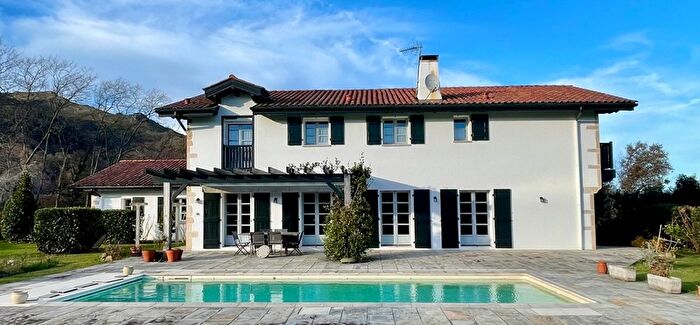 Maison à vendre - Sare - 9 pièces - 5 chambres