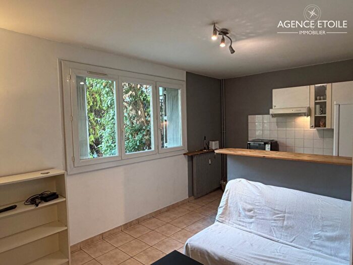 Appartement à louer - Aix-en-Provence - 2 pièces - 1 chambre