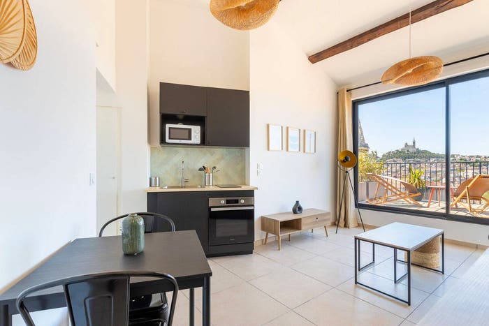 Noailles, Marseille 1er arrondissement : Appartement 2 pièces à louer