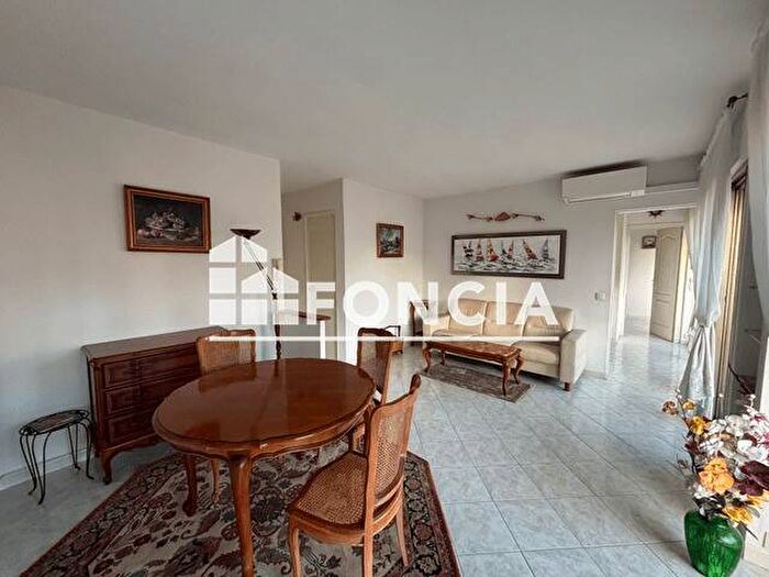 Appartement à louer - Le Lavandou - 2 pièces - 1 chambre