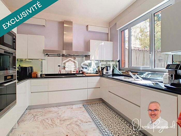 Maison 7 pièces à Lyon 8ème, Etats Unis, à vendre