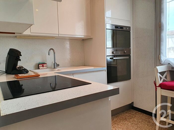 Maison à louer - Vitrolles - 3 pièces - 2 chambres