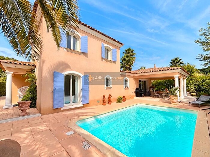 Sainte-Maxime, Saquèdes, Quilladou, Garonnette, Golfe : Maison 5 pièces à vendre