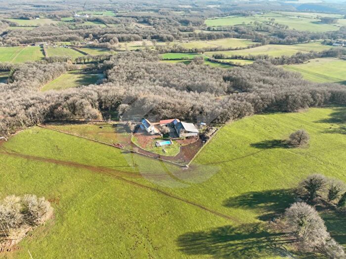 Maison à vendre - Caylus - 5 pièces - 3 chambres
