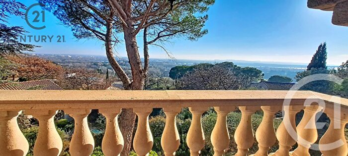 Maison à vendre - Les Angles - 8 pièces - 6 chambres