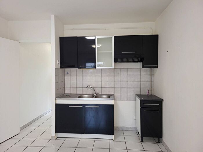 Appartement à louer - Robache-Marzelay-La Pêcherie-Le Ville, Saint-Dié-des-Vosges - 2 pièces - 1 chambre