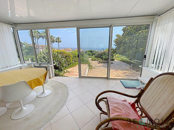 Maison à vendre - Vallauris, Pertuades - 4 pièces - 3 chambres