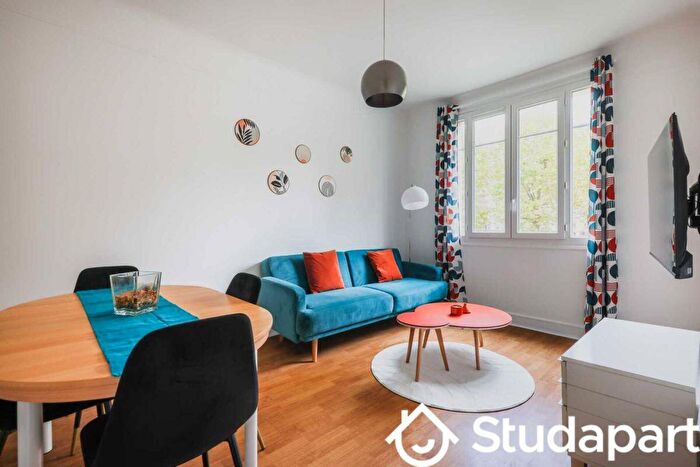 Grenier Point du Jour, Boulogne-Billancourt : Appartement 1 pièce à louer