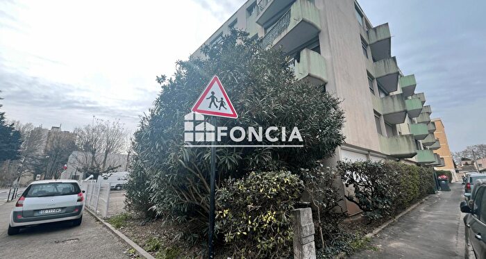 Appartement à vendre - Nîmes, Clos dOrville - 2 pièces - 1 chambre